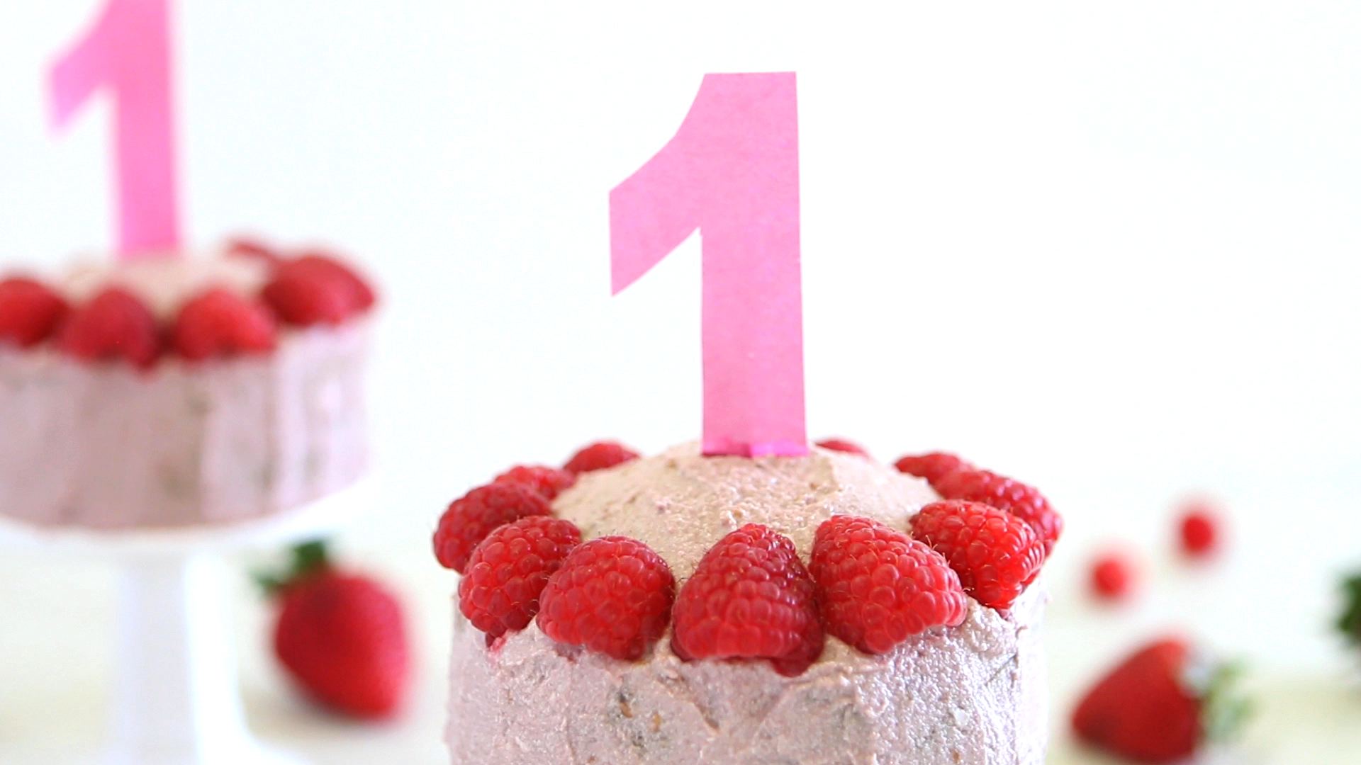 Red Berries Vegan Cake with Coconut and Cashew frosting | Buona Pappa