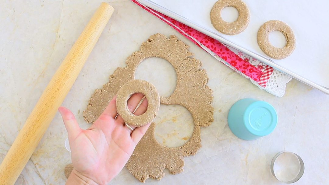 Oat Banana Cinnamon Teething Cookies – GF & vegan +6M | Buona Pappa