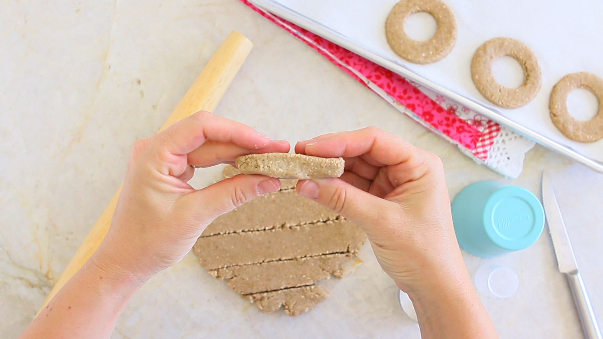 Oat Banana Cinnamon Teething Cookies – GF & vegan +6M | Buona Pappa