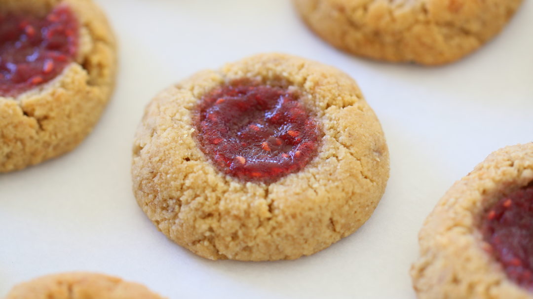 Almond Raspberry Cookies - Vegan and GF | Buona Pappa